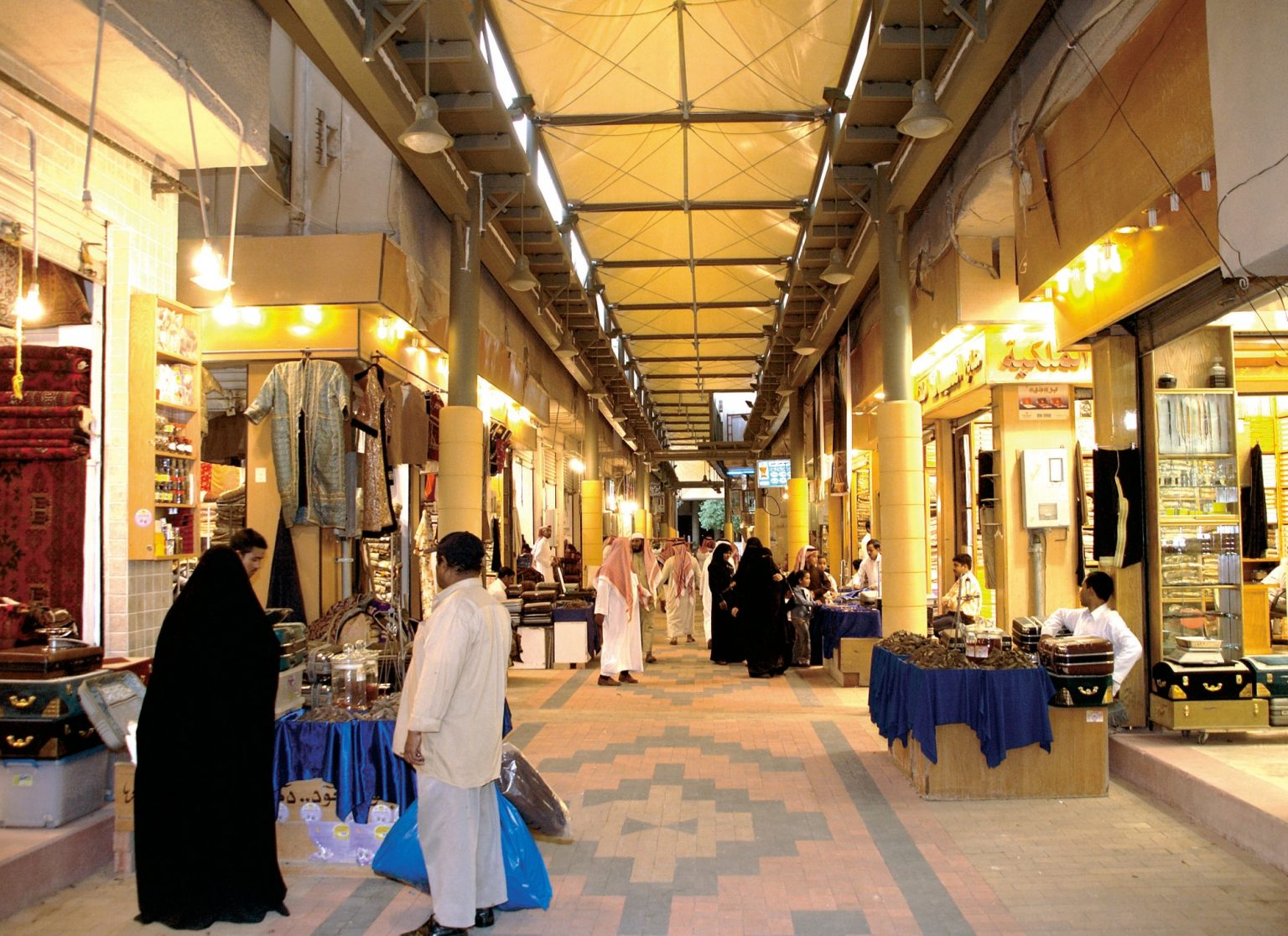 Souq Al-Zal and Dukhna Square Enhancement Program - Royal Commission for Riyadh City